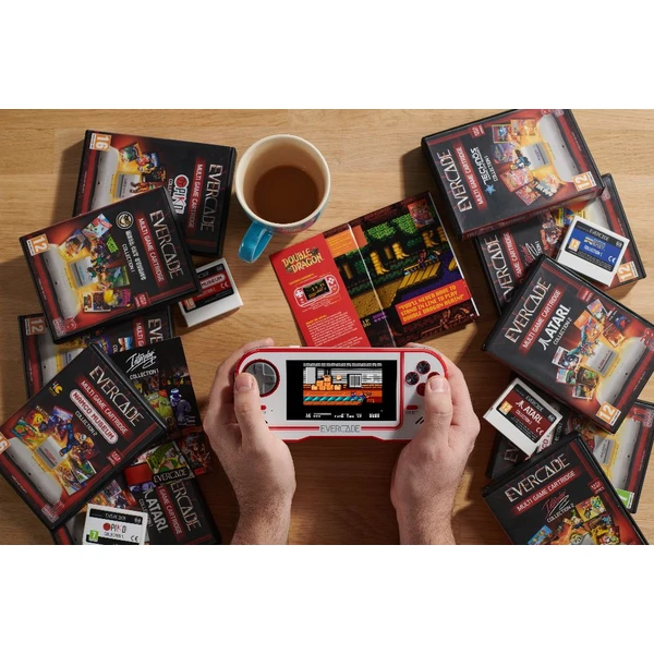Evercade Handheld Premium Pack - JRC.cz